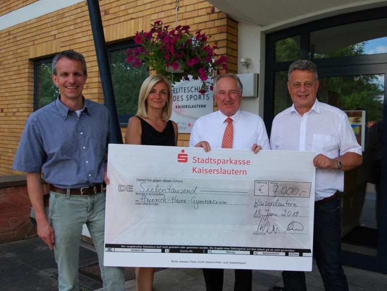 Heinrich-Heine-Gymnasium erhält Förderung durch die Sparkassen-Finanzgruppe